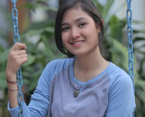 7 Daftar artis tercantik di Indonesia, masih muda seksi menggoda