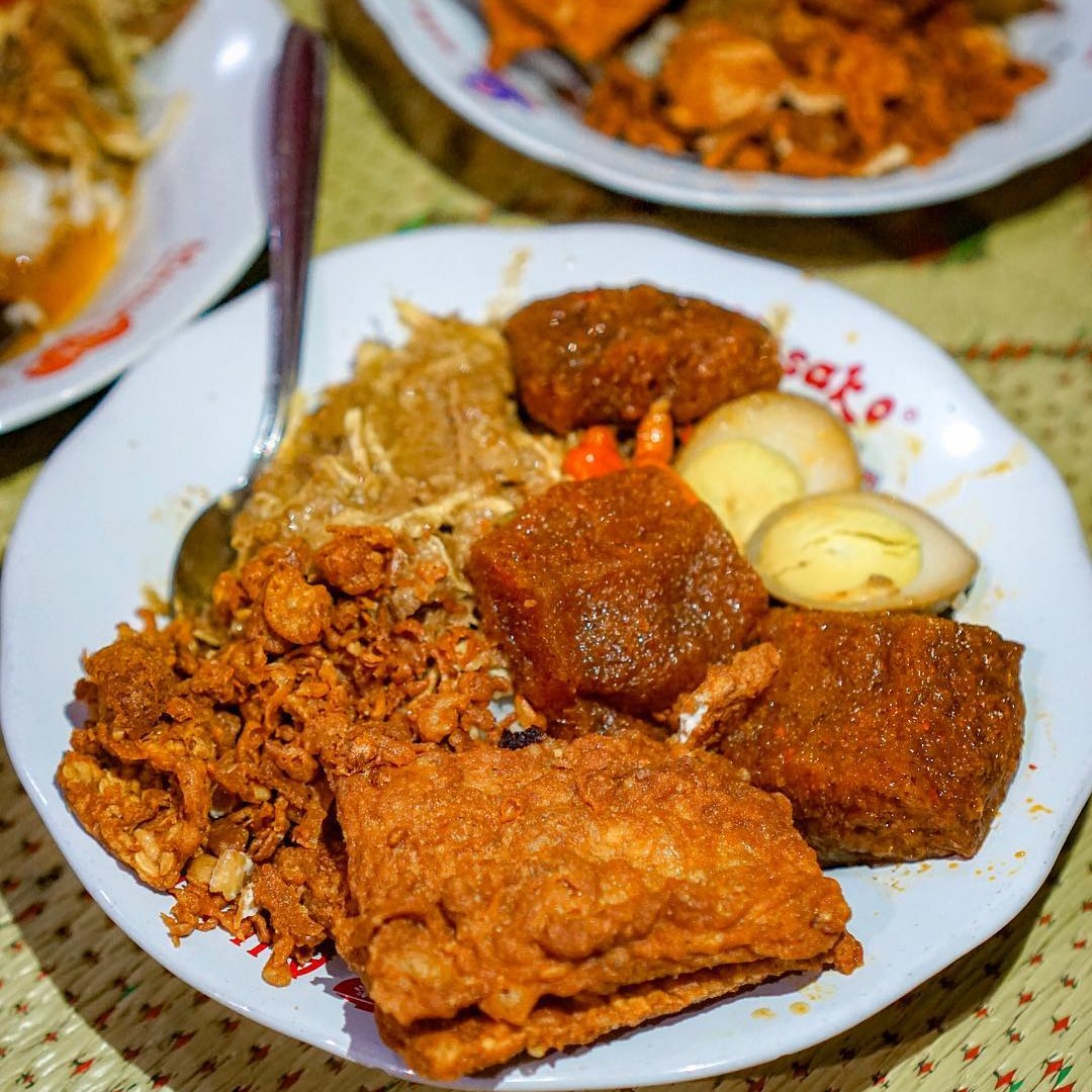 9 Tempat Wisata Kuliner Malam Jogja, Makanan Enak Paling Diburu Wisatawan