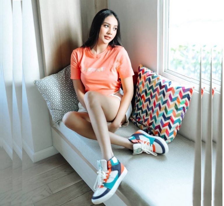 10 Rekomendasi sneakers wanita merk lokal trendi terbaru 2022